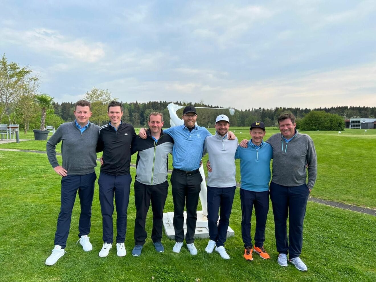 Starker Saisonauftakt der AK 30-Golfer - GOLFSTR